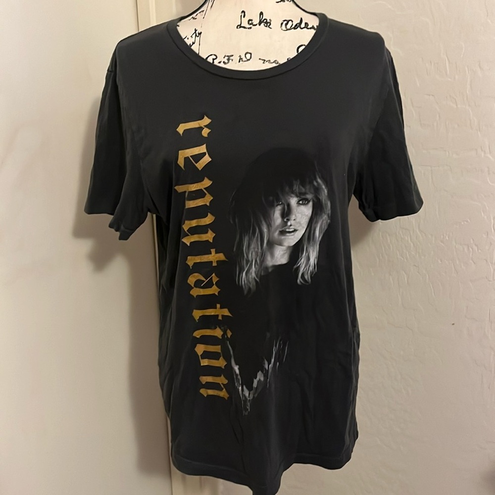 Taylor Swift Gray Reputation Stadium Tour Graphic Shi… - Gem